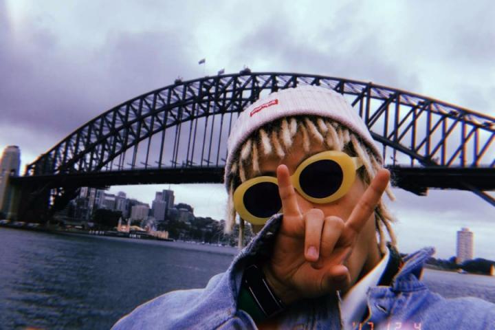 Bridge联手东别发布新单，内容却是在嘲讽某知名说唱团体_果酱音乐